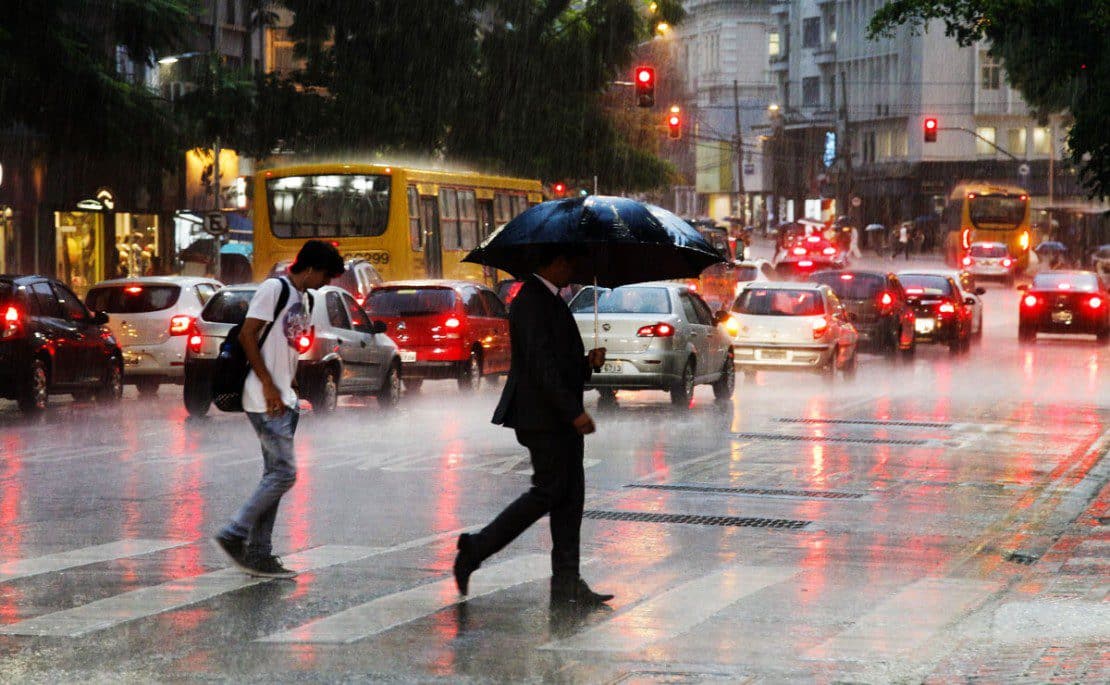 Trânsito congestionado... - AssisNews
